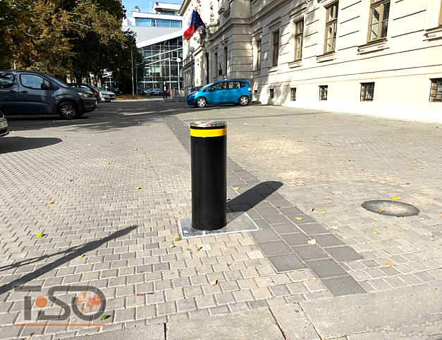 TiSO traffic bollards semi-automatic bollards